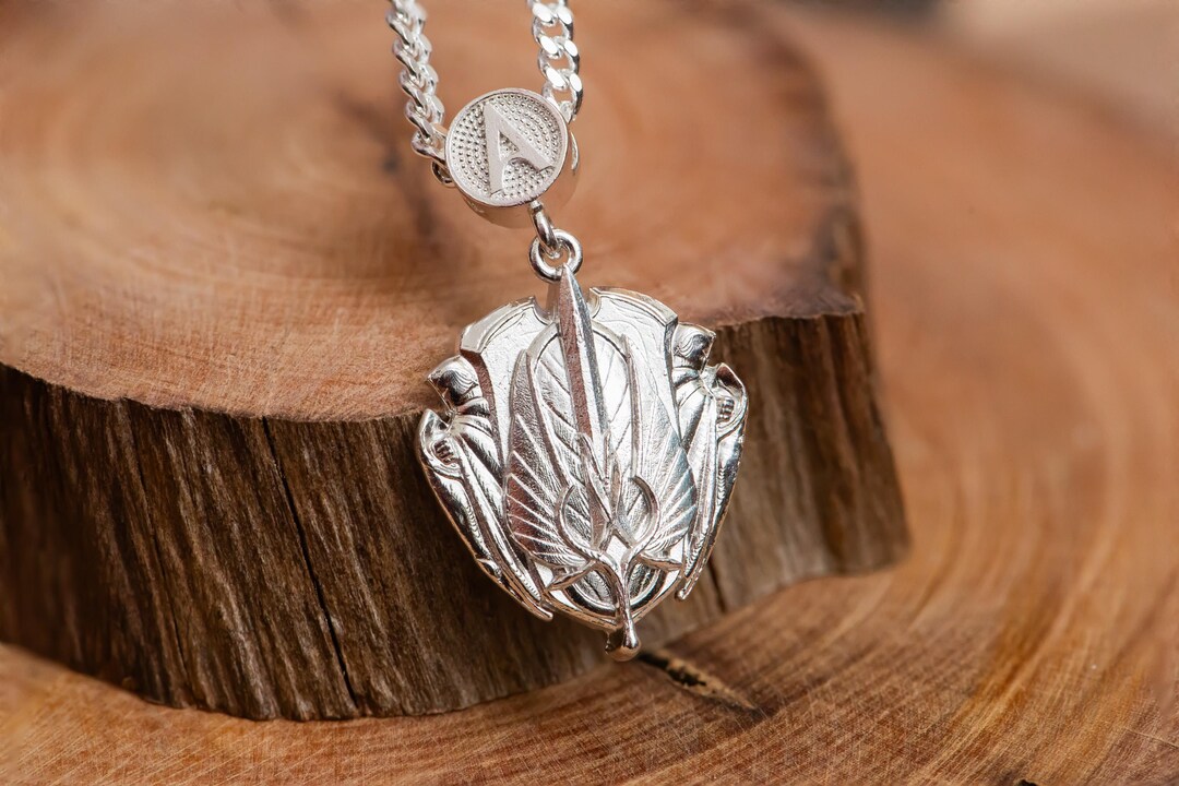 Silver Crest Blade Pendant Necklace S925 Sterling Handmade Jewelry ...
