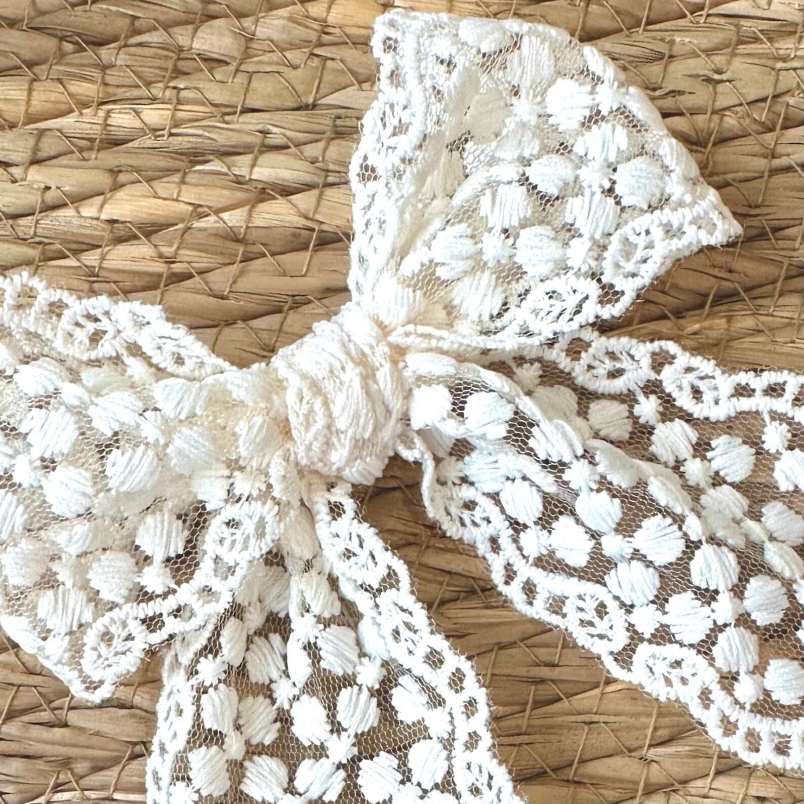 Vintage Lace Fable Bows Clip Hair Accessories Flower Girl Wedding ...