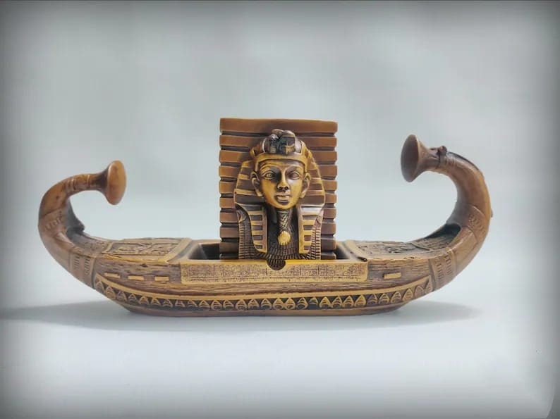 King Tutankhamun's Boat, Sun Boat, Egyptian Boat. A Unique Pharaonic ...