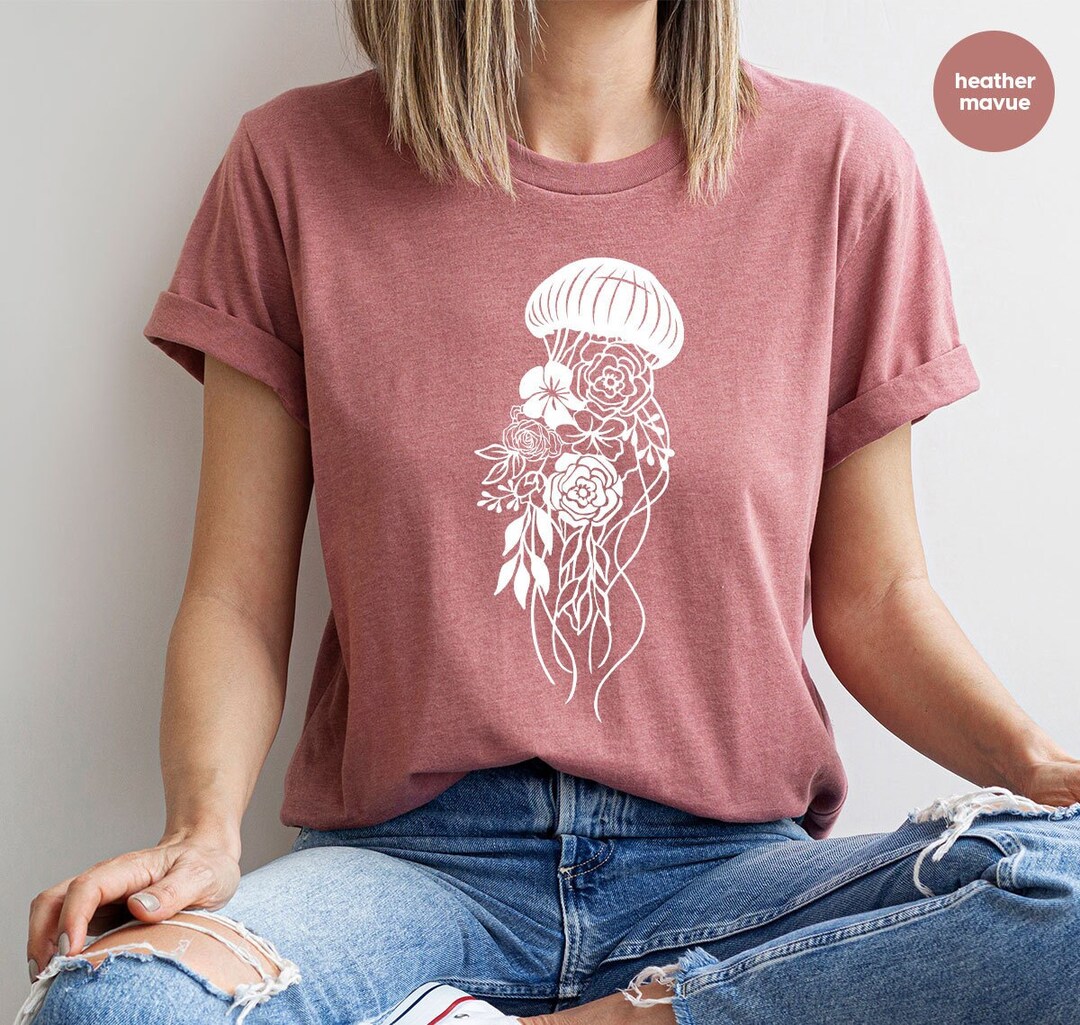 Floral Sea Animals Graphic Tees for Women, Aesthetic Ocean Creatures ...