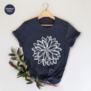 Minimalist Flowers Shirt, Botanical Graphic Tees, Mothers Day Gifts, Women Vneck Tshirts, Floral ...