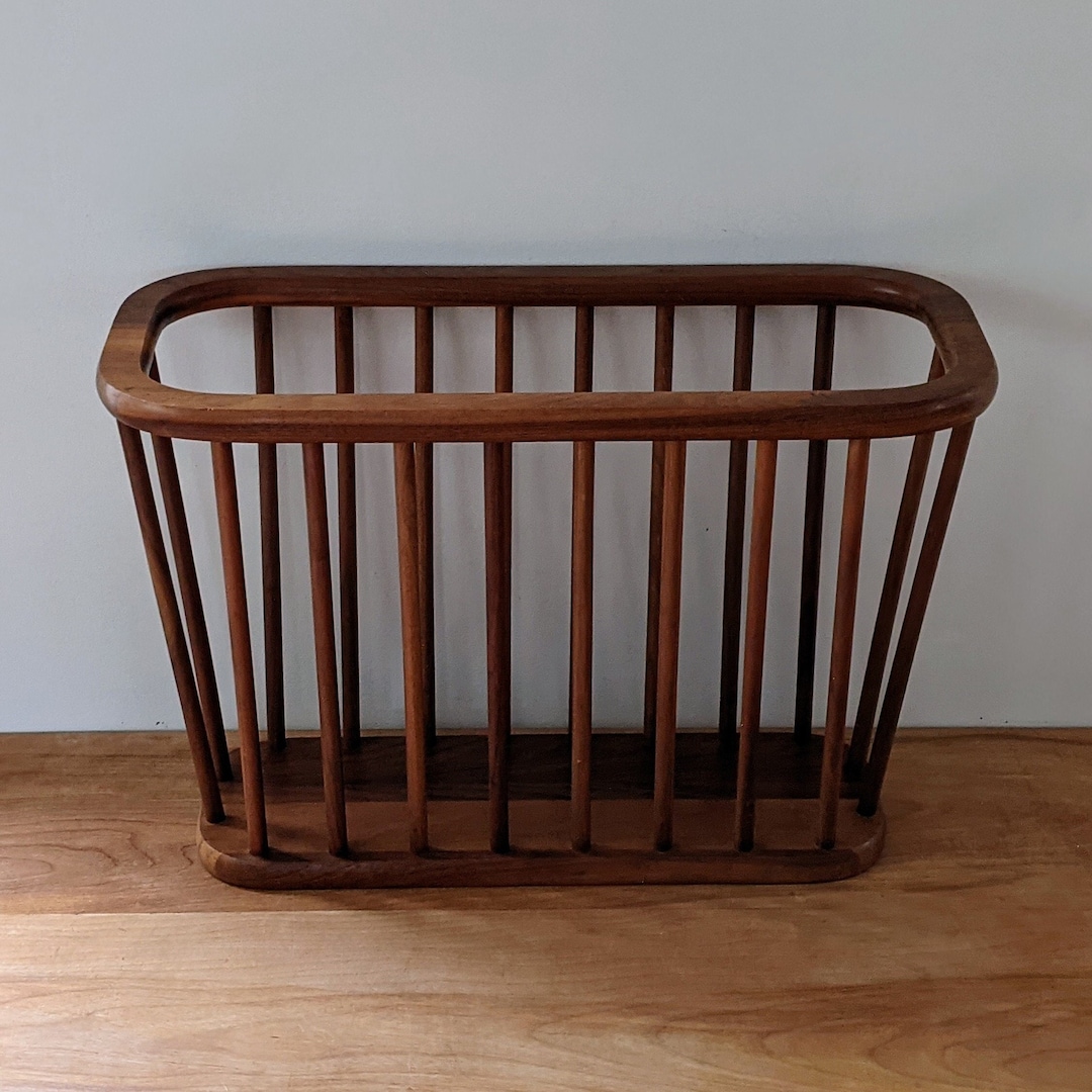 Vintage Oval Mid Century Modern Solid Walnut Spindle Magazine Rack ...
