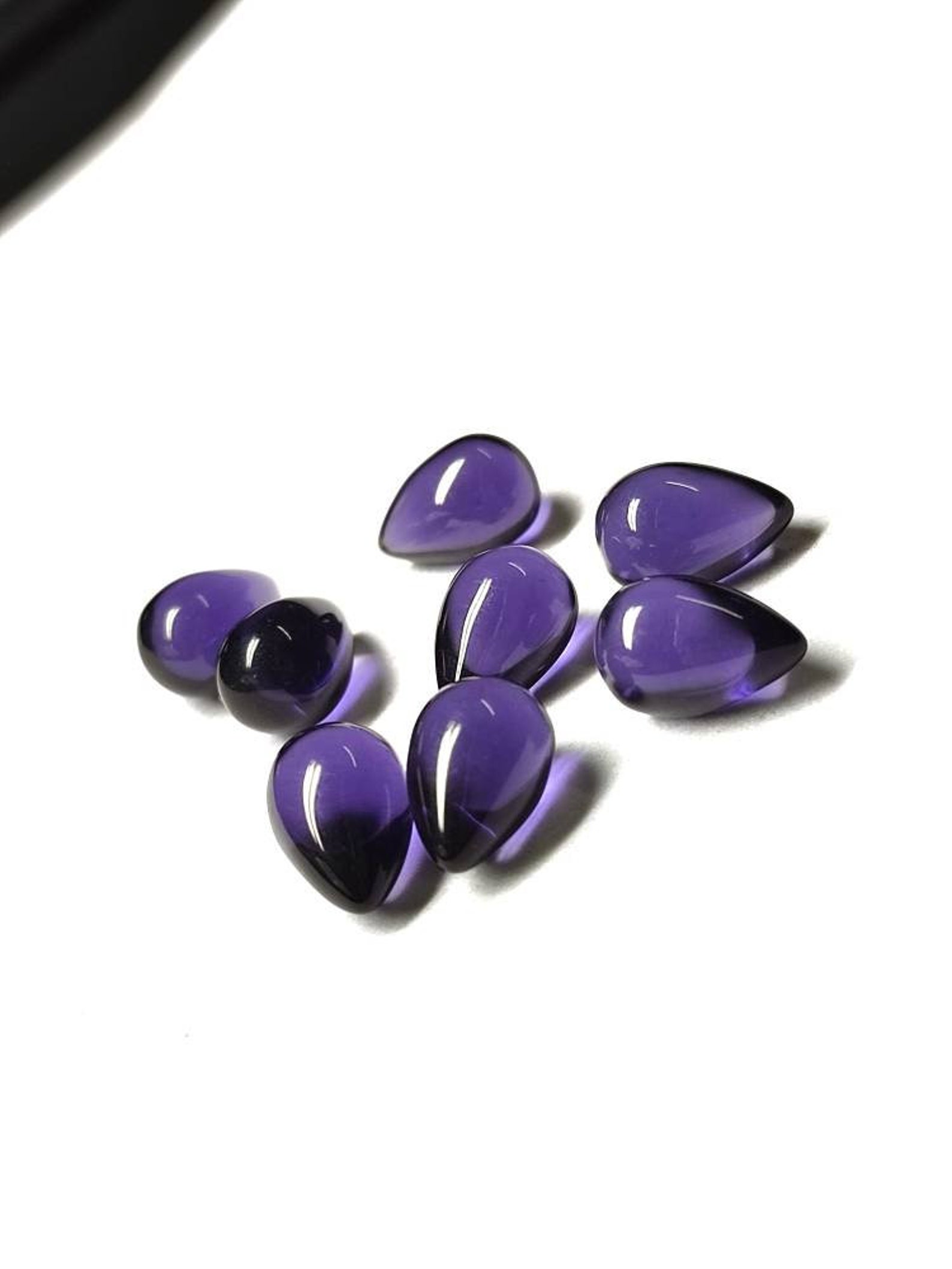 AAA Grade 10 Piece Purple Glass Smooth Inverted Teardrop Briolettes ...