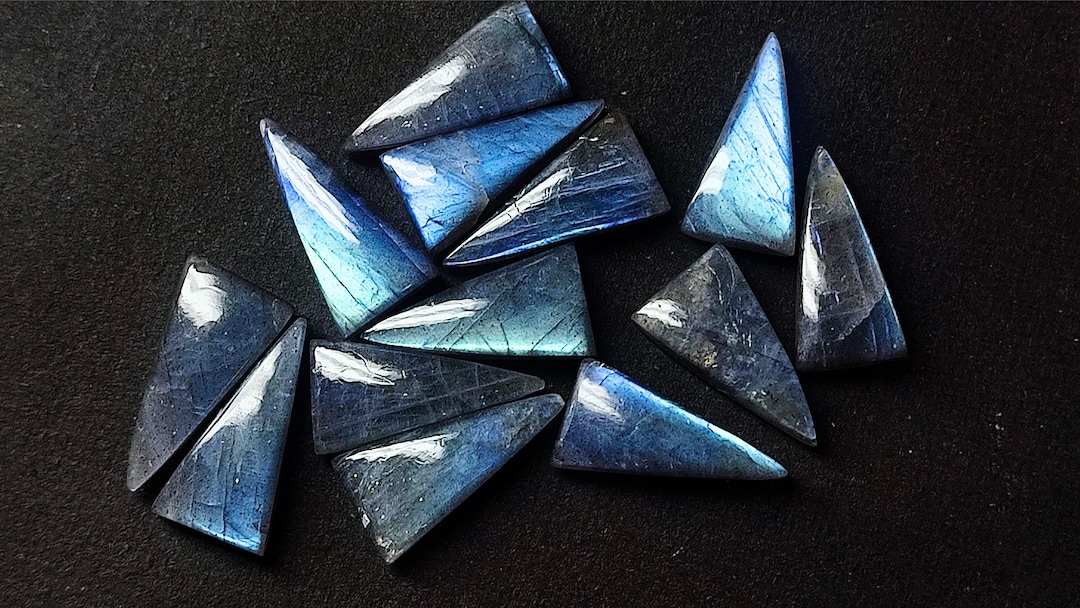 Blue Flash Labradorite Triangle Gemstone: 20x10mm Polished Loose Stone ...