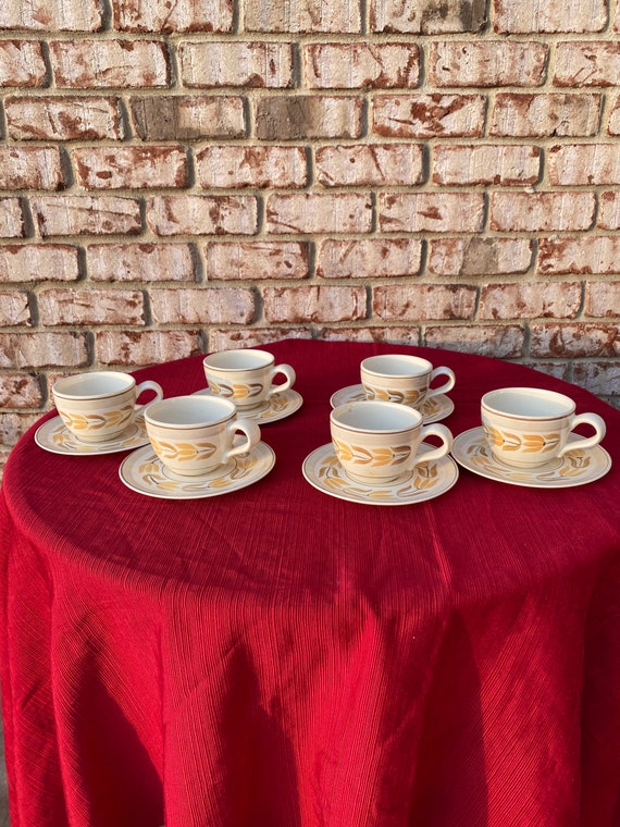 Vintage 1950s Red Wing Tip Toe Tulip Tea Cups And Saucers | Etsy
