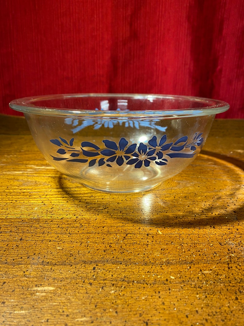 1970s Vintage Pyrex Blue Flower Ribbon Bowl 323 - Etsy