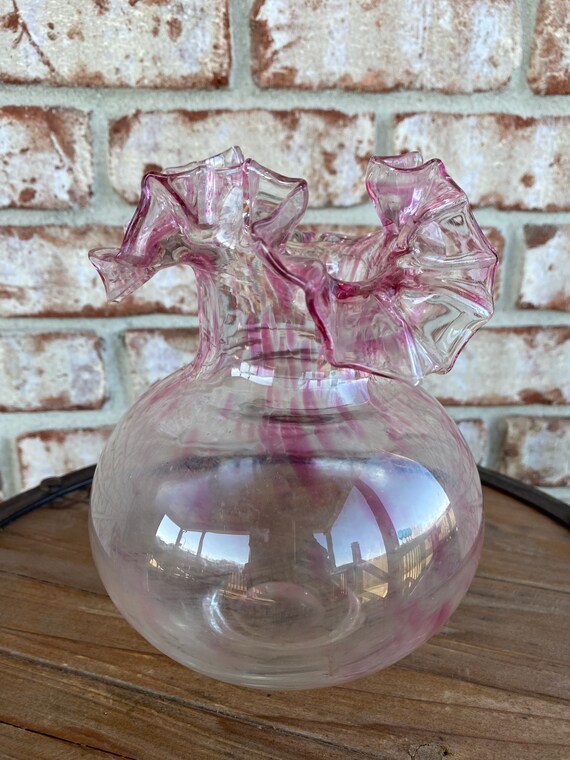 Vitnage Pink Ruffle Fenton Glass Vase | Etsy