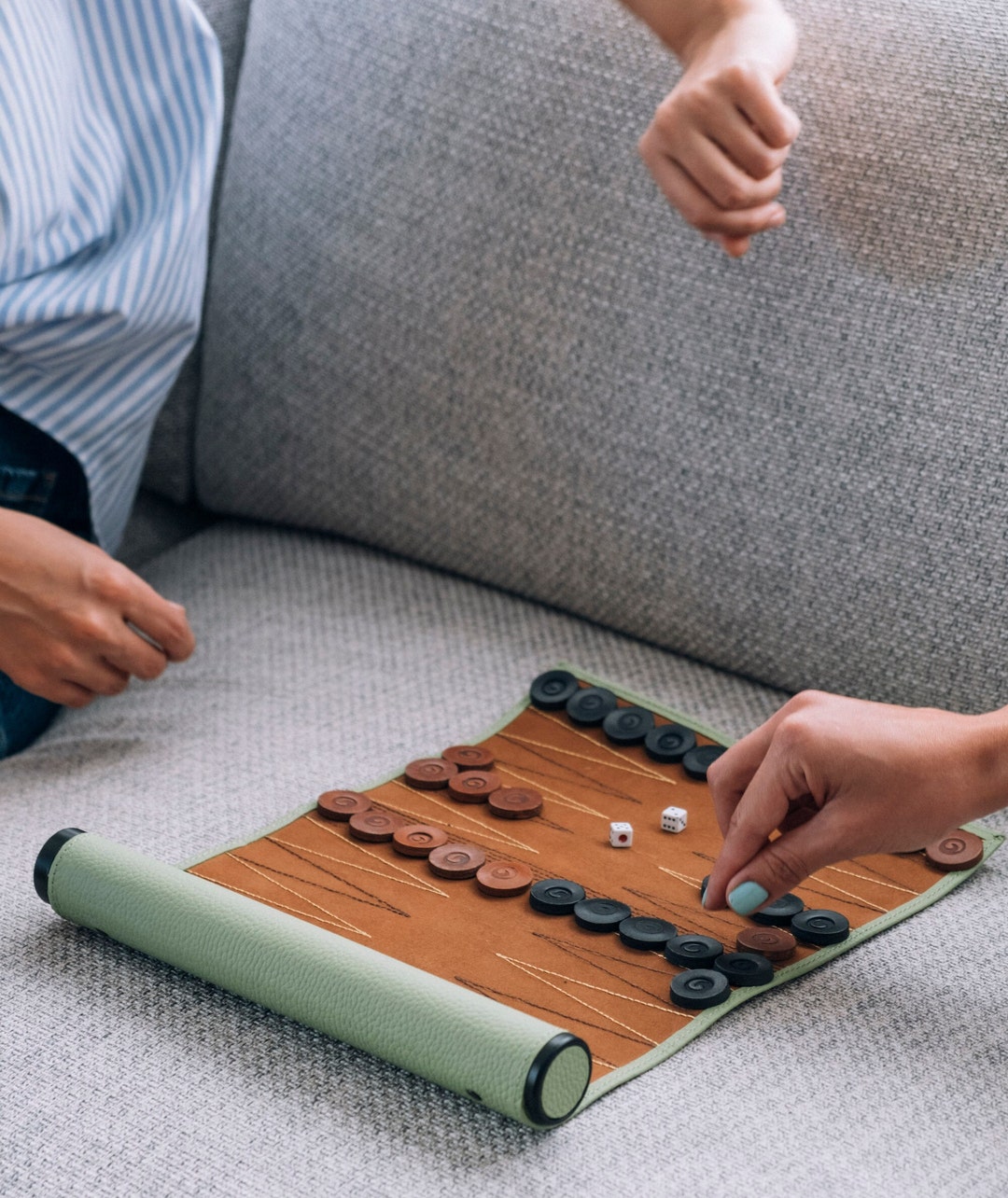 Gepersonaliseerde leren backgammonrol, kleurrijk backgammon / leren ...