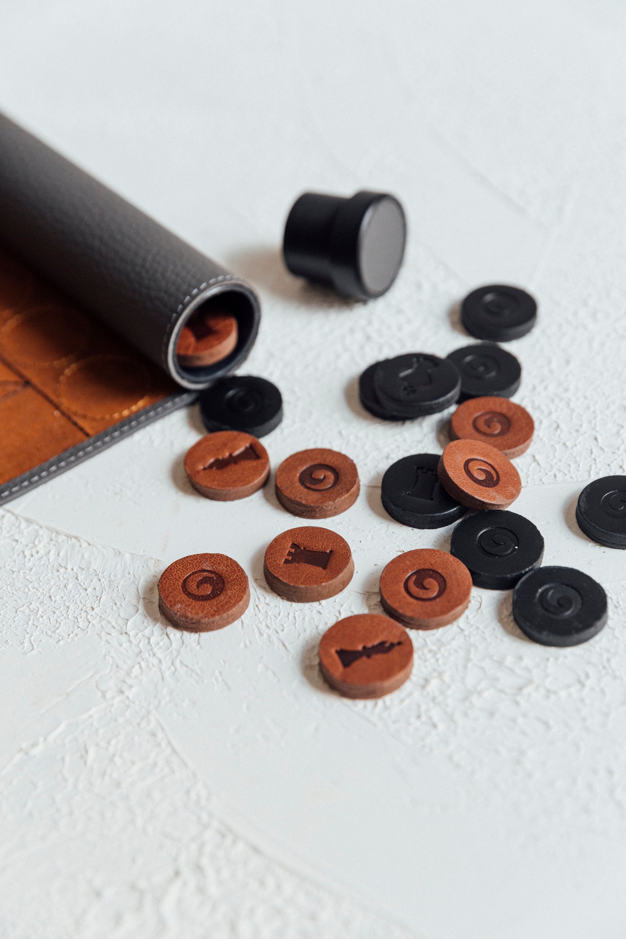 Leather Chess and Checkers Coin Set, Provide Smooth Movement on Game ...