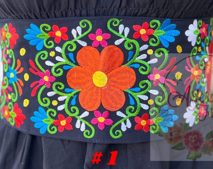 Fajo Jardín Bordado De Flores Multicolor. Fajo Con Amarraderos De ...