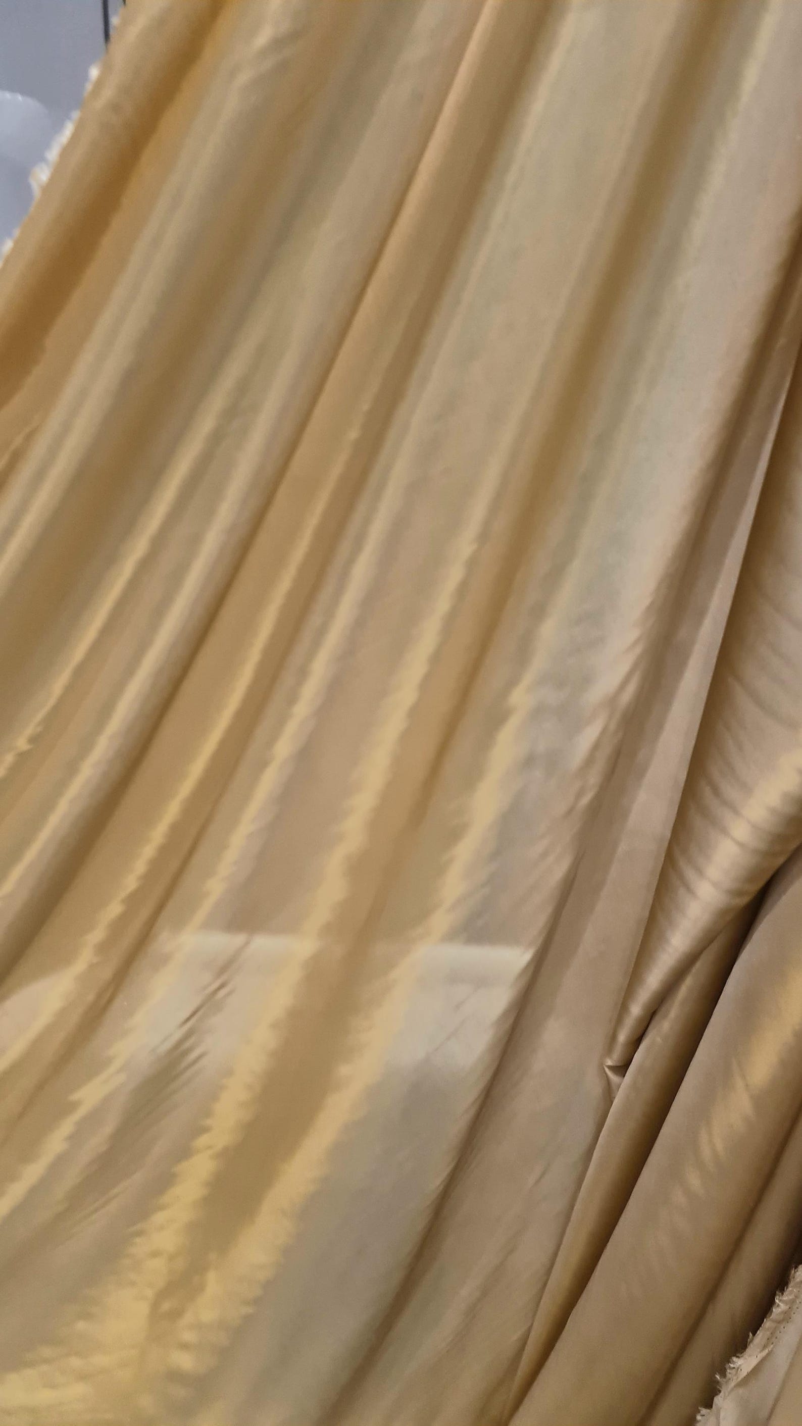 1 Mtr Liquid Gold Shimmer Satin Fabric: Silky Bridal Wedding Material ...