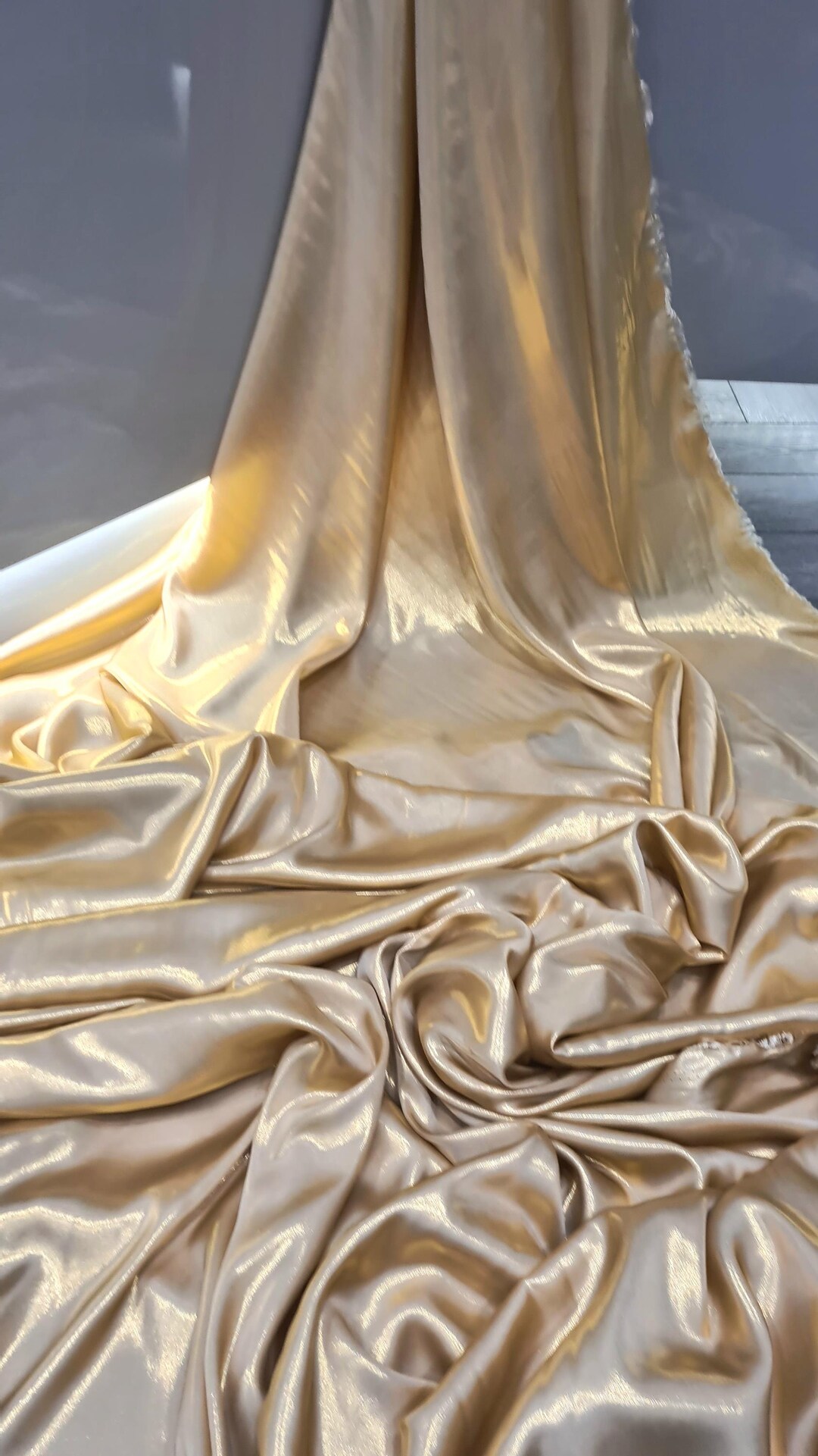 1 Mtr Liquid Gold Shimmer Satin Fabric: Silky Bridal Wedding Material ...