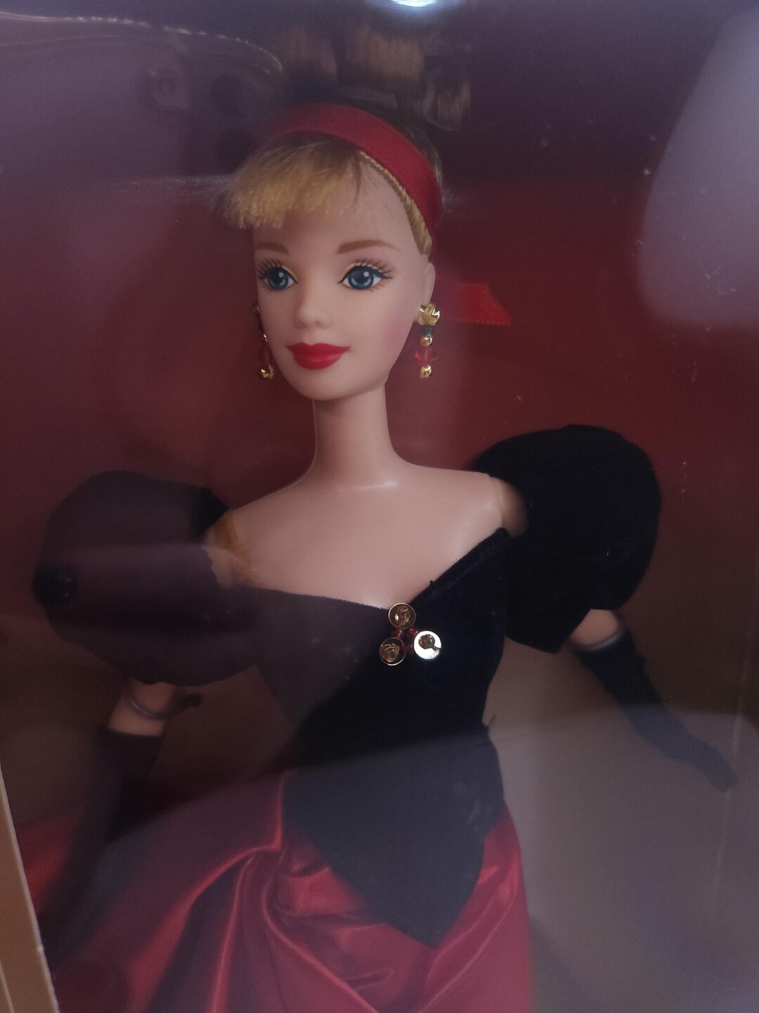 Winter Splendor Barbie 1998 - an Avon Exlclusive, Special Edition ...