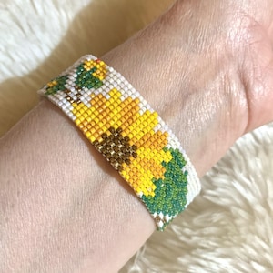 Sunflower Bead Loom Bracelet Pattern. Miyuki Delica 11/0 Square Stitch ...
