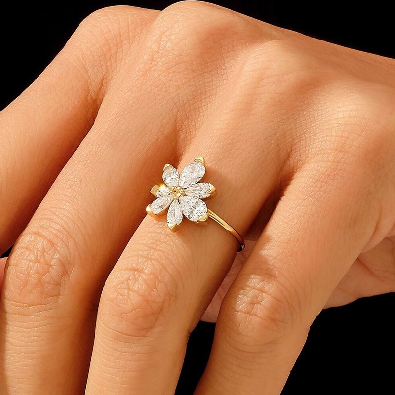 Gold Flower Ring - Etsy