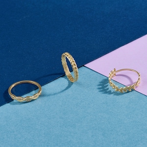 14k Gold Laurel Wreath Ring, Solid Gold Leaf Wedding Band, Dainty Vine ...