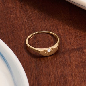 14k Gold Sun Signet Ring, Solid Gold Pinky Ring, Womens Dainty Sunshine ...