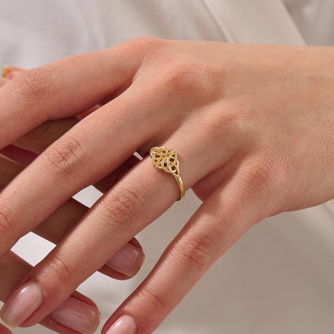 Celtic Knot Ring in Solid Gold, Minimal Pinky Signet Band - Etsy UK