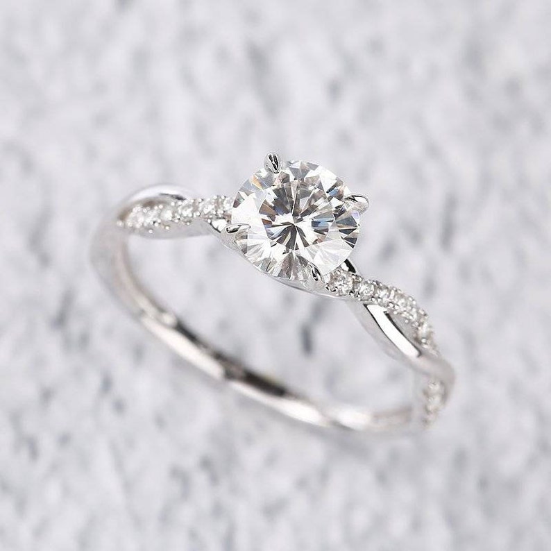 1ct Moissanite Diamond Round Cut Twist Shank Engagement Ring, Round ...