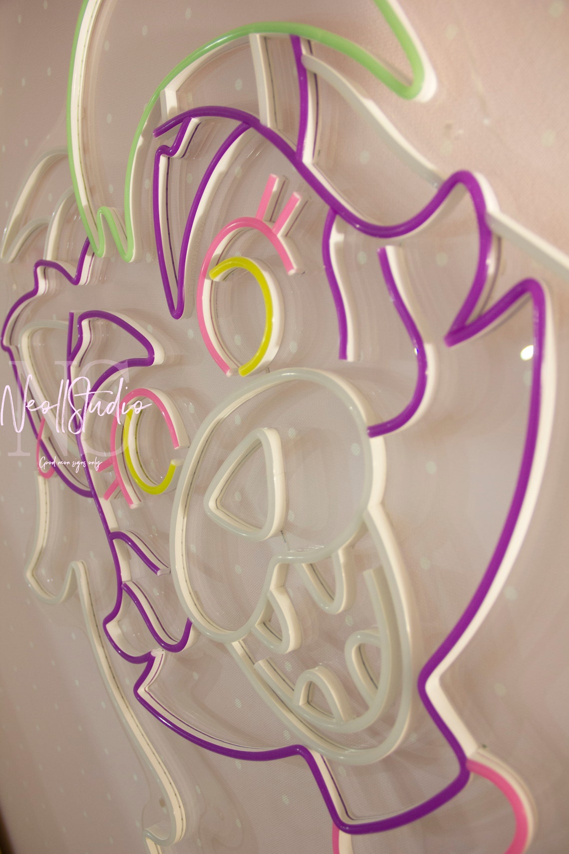 FNAF Roxanne Wolf - LED Neon Sign, Custom Neon, Neon Light - Etsy