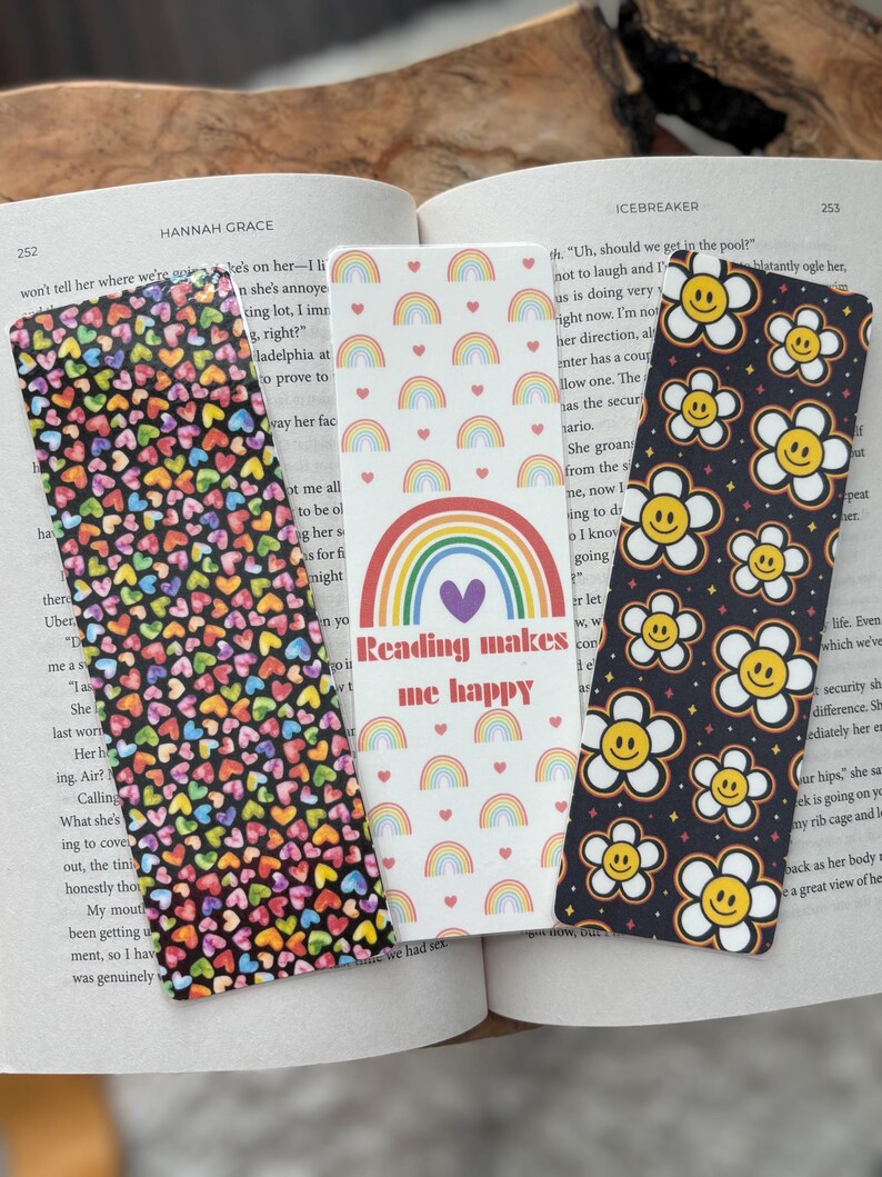 Reading Makes Me Happy Smiley Happy Face Rainbow Hearts Trio of ...
