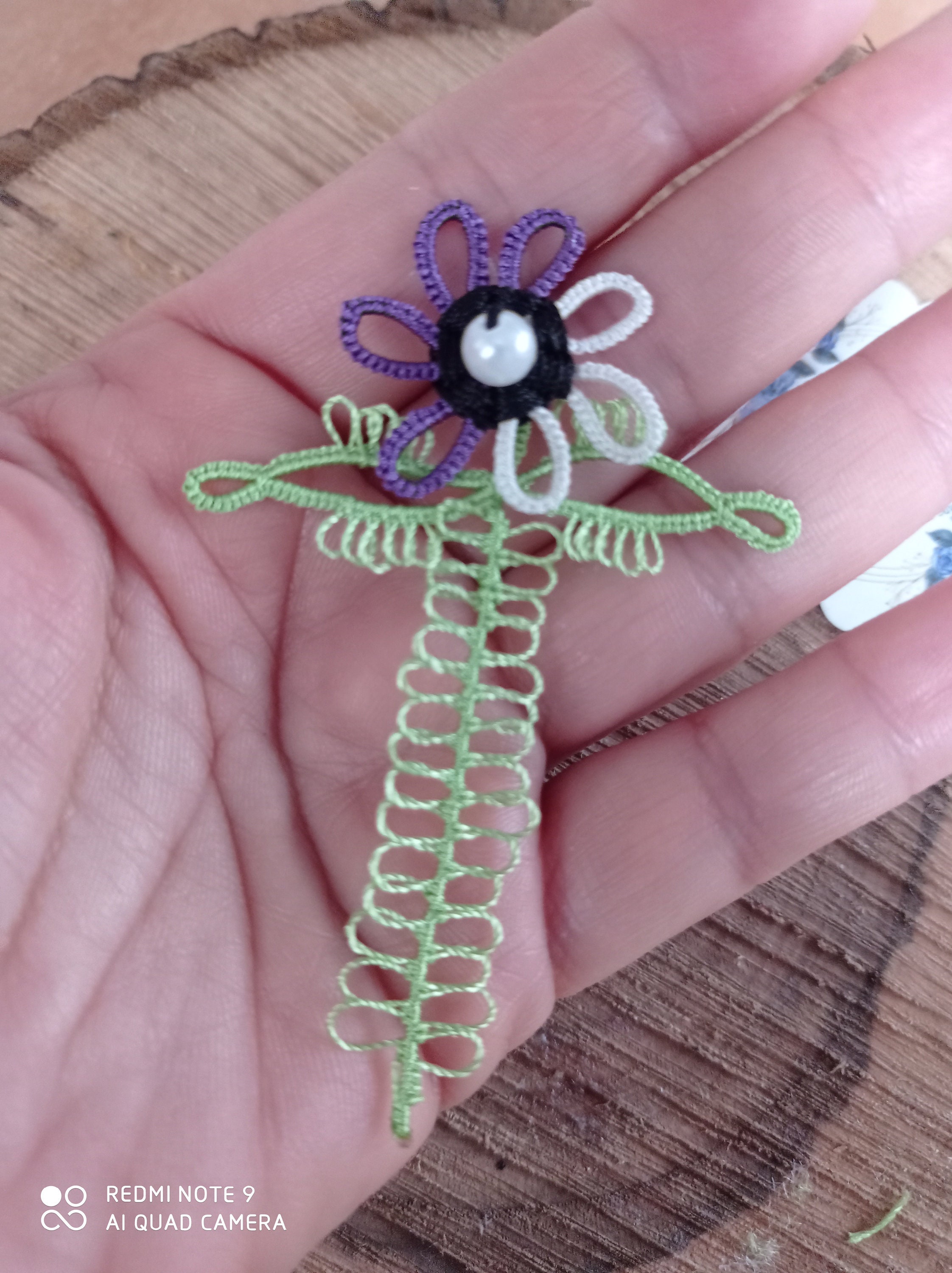 Daisy Tatting Flower Pattern and Leaf, Flower Stalk Pattern (english ...