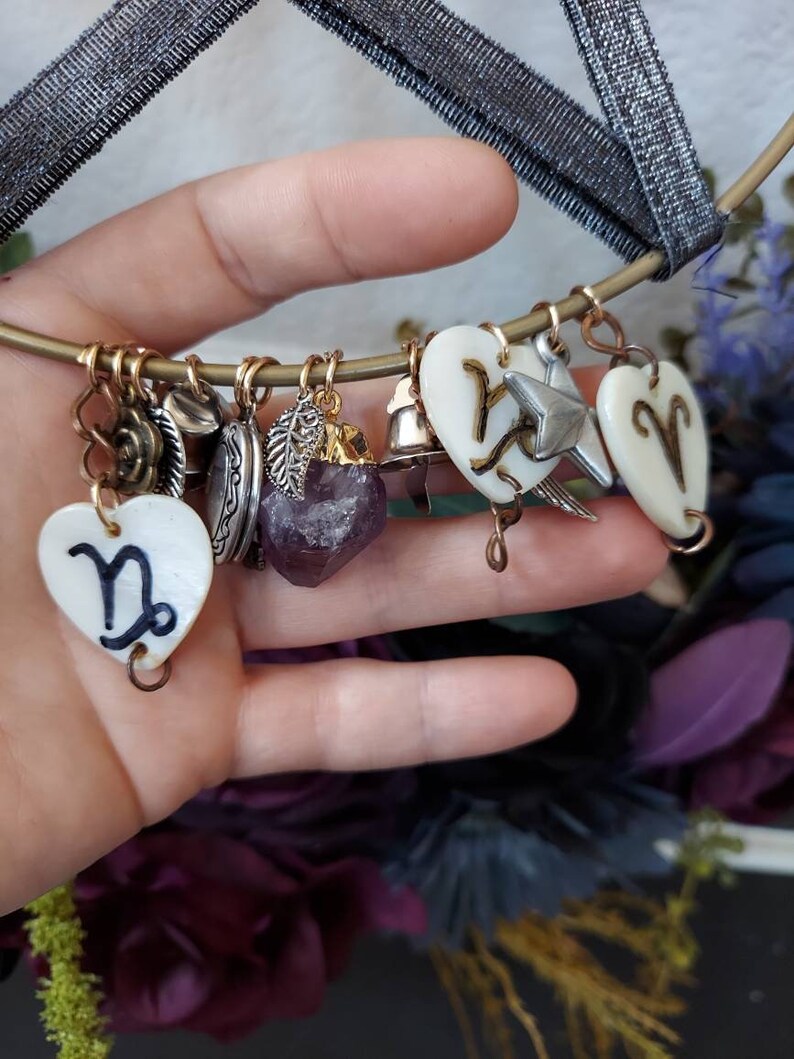 XL Customizable Intention Crescent Moon Wreath/ With Spell - Etsy