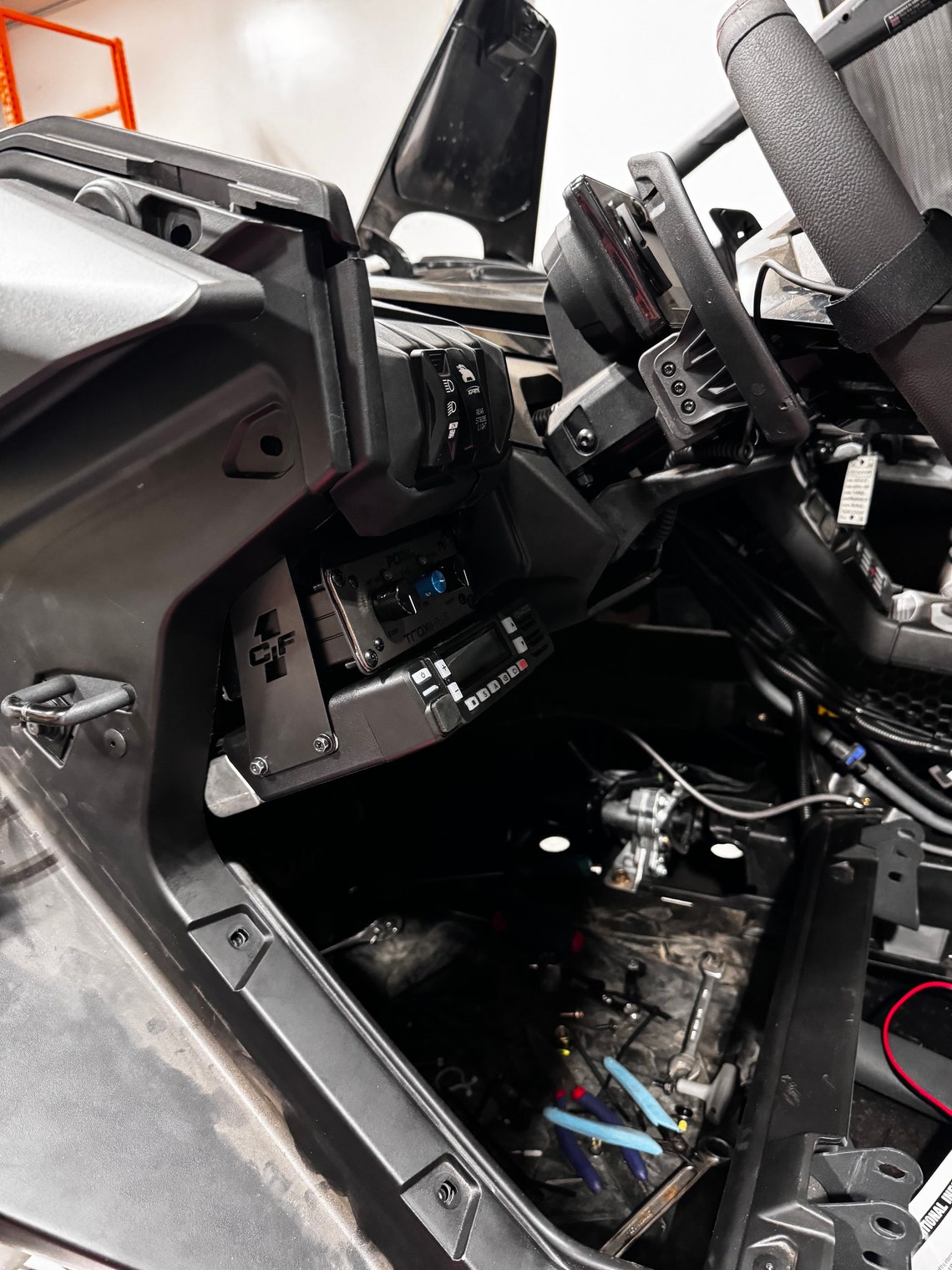 Can Am Maverick R PCI Radio Intercom Mount, Race Radio Mount Setup ...