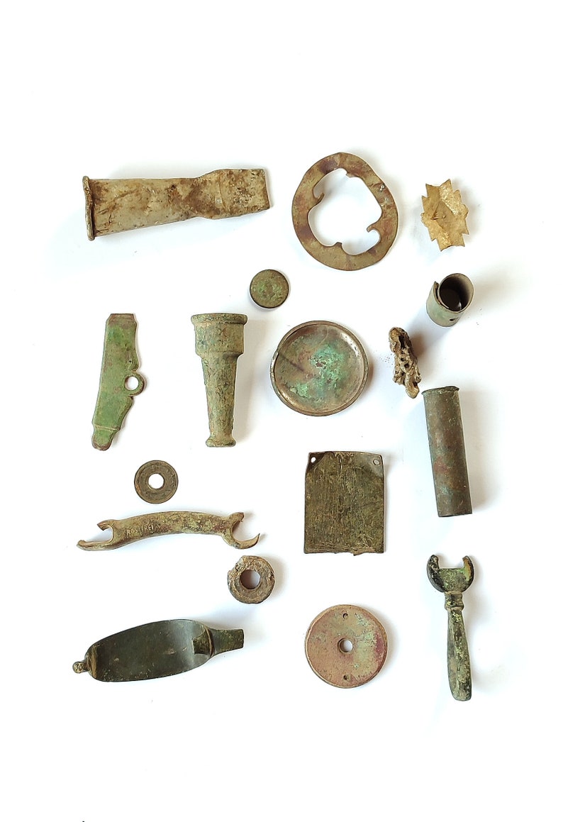 Ancient Archaeological Finds Many Original Antique Ornament Details ...