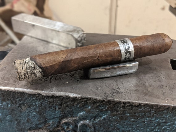 Hand Forged Cigar Rest / Steel Cigar Stand metal cigar - Etsy Österreich