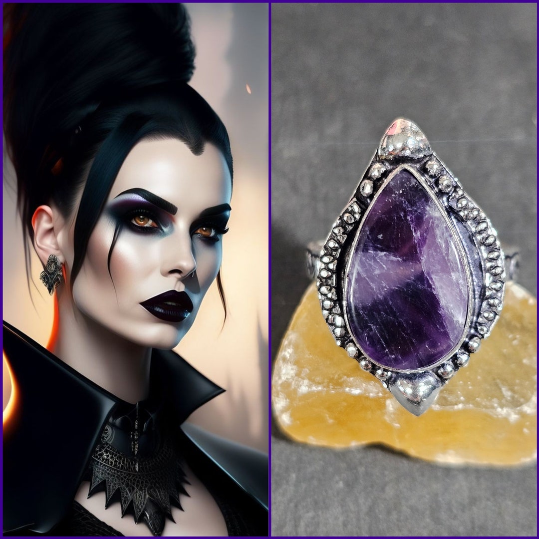 Female Bulgarian Platnik Vampire Spirit Companion, Spirit Vessel Ring ...