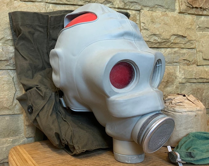 Soviet Gas Mask PMG Nerekhta, Protective Gas Mask of the Soviet Union ...
