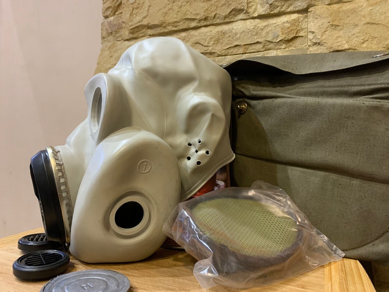 Rare PBF EO-19 Gas Mask – Soviet Era Collectible – Display Model - Etsy
