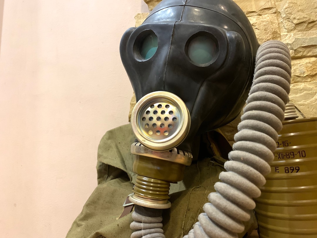 Very Rare Soviet Shms Black Gas Mask – Vintage Cold War Military ...