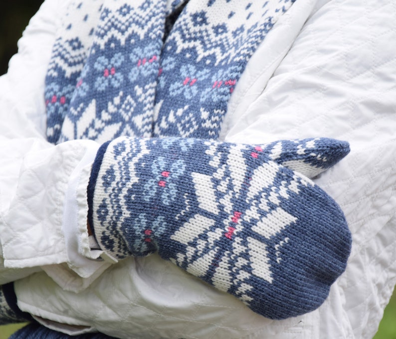 Blue Fleece-lined Nordic Woolen Mittens With Fair Isle Pattern Knitted ...