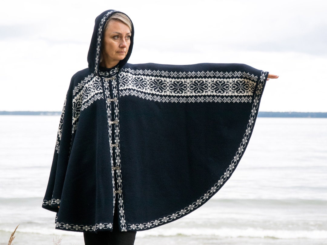 Black and Navy Woolen Poncho With Fair Isle Flower Pattern Nordic Cape ...