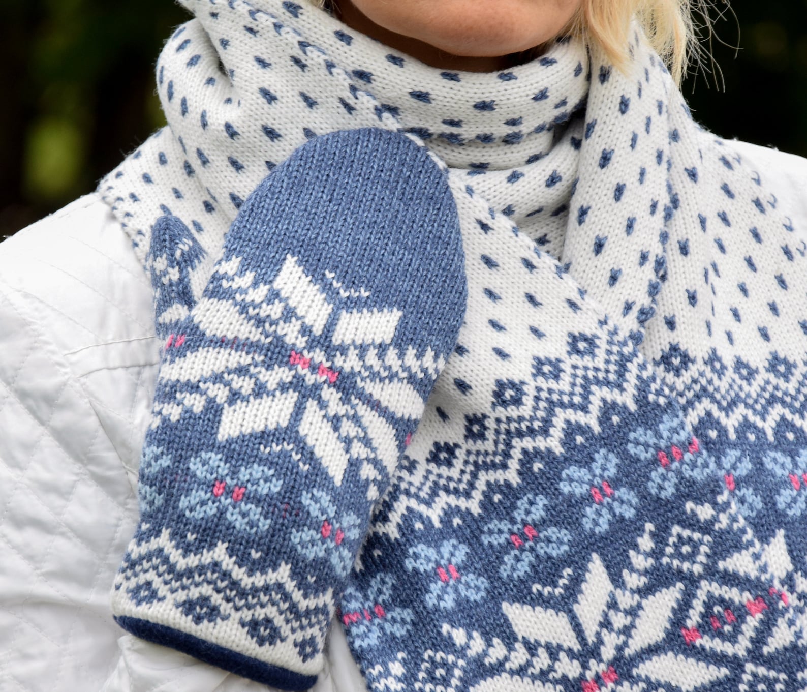 Blue Fleece-lined Nordic Woolen Mittens With Fair Isle Pattern Knitted ...