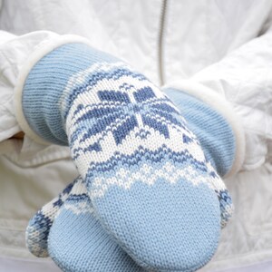 Blue Mittens for Women Knitted Nordic Woolen Gloves With Beautiful Fair ...