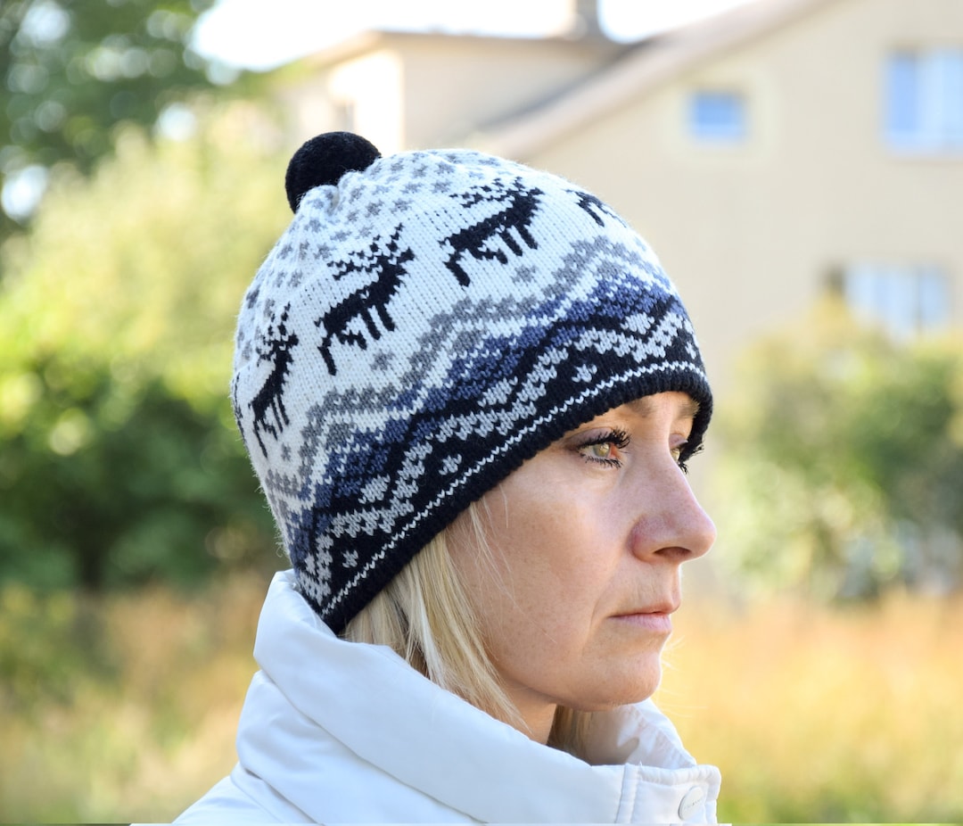 Black & White Traditional Nordic Winter Hat for Men and Women ...