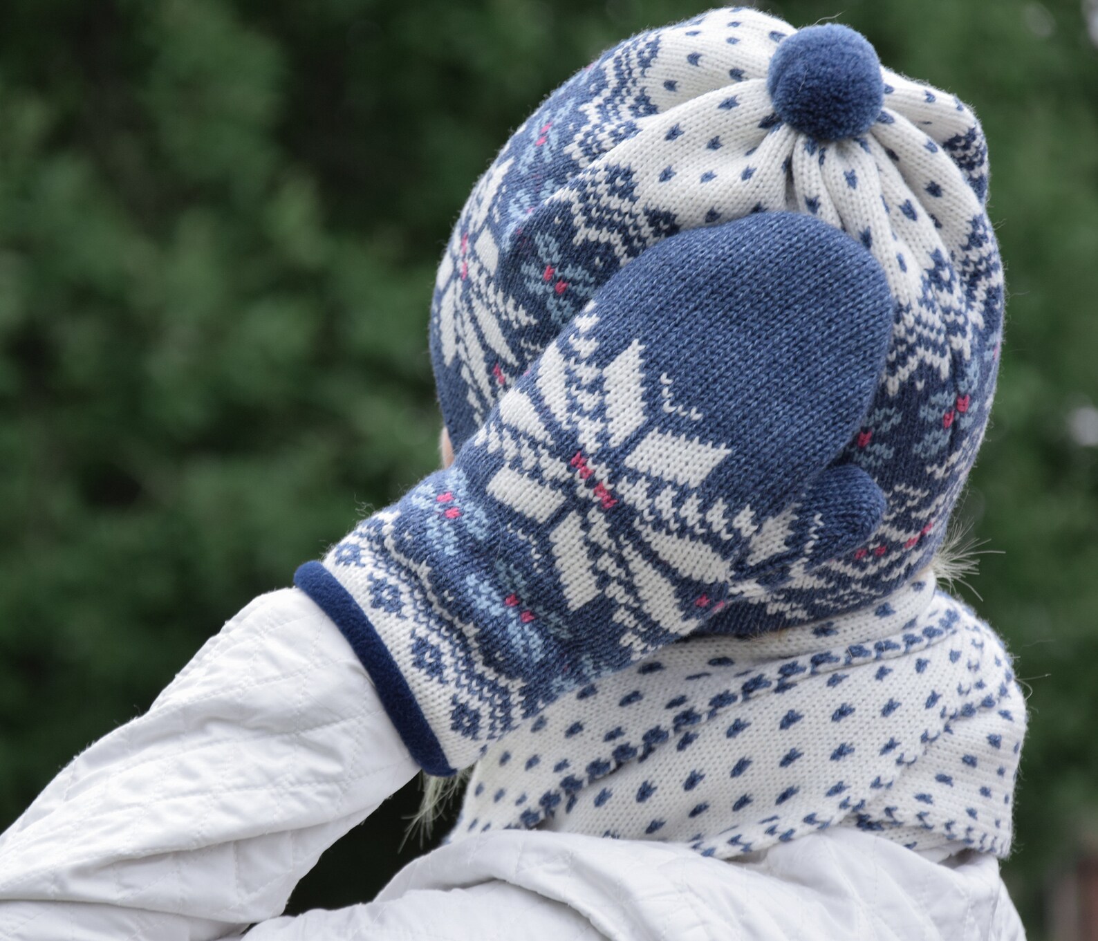 Blue Fleece-lined Nordic Woolen Mittens With Fair Isle Pattern Knitted ...