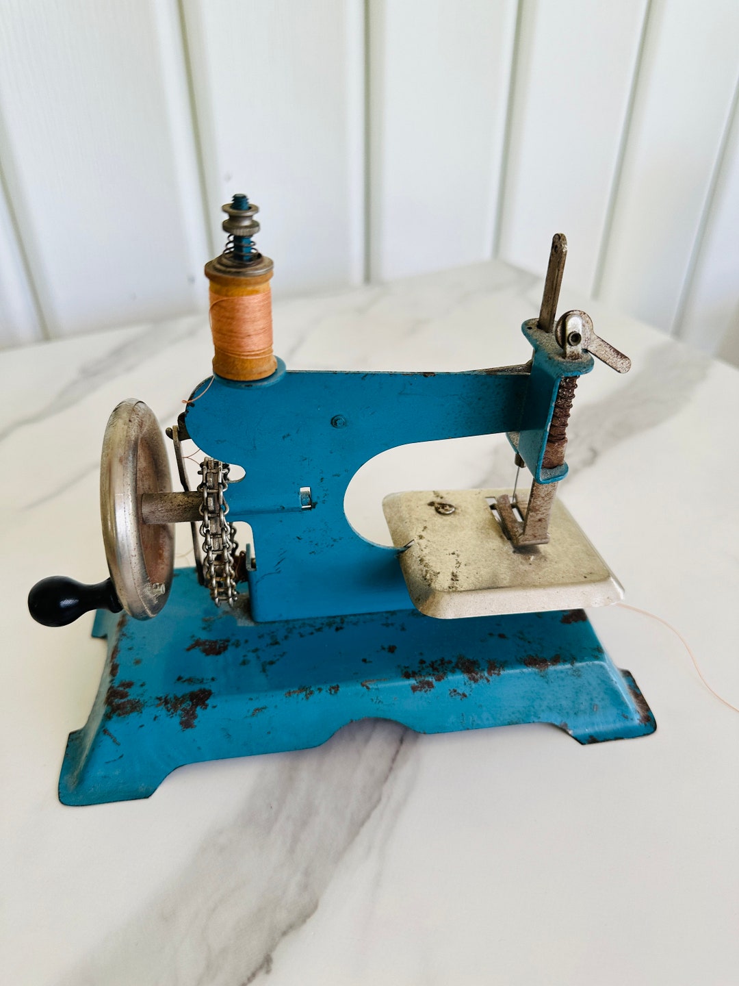 Vintage Mini Sewing Machine From the 1920s, Original Vintage Toy ...