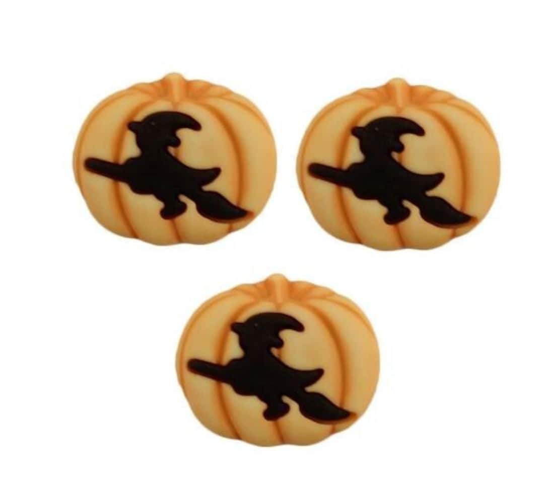 Shelly's Buttons Witch Silhouette on Pumpkin Shank Back Buttons - Pack ...