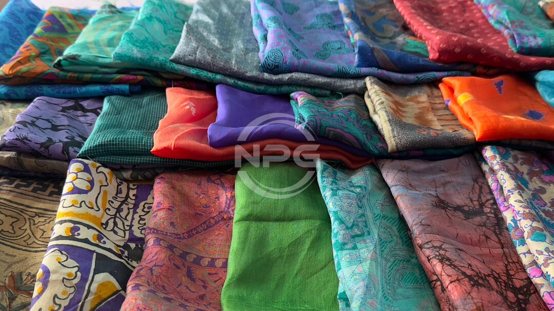 Silk Vintage Sari Fabric Scraps Lot of 20 Pcs Remnants Scrap Bundle ...