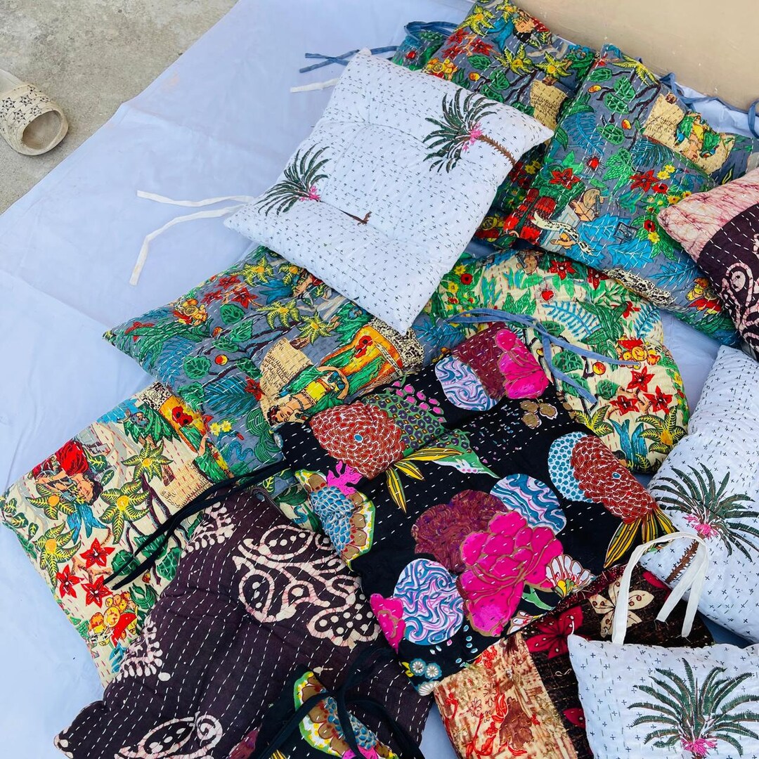 Vintage Kantha Quilted Chair Pad, Handmade Chair Pad, Seat Pad, Garden ...