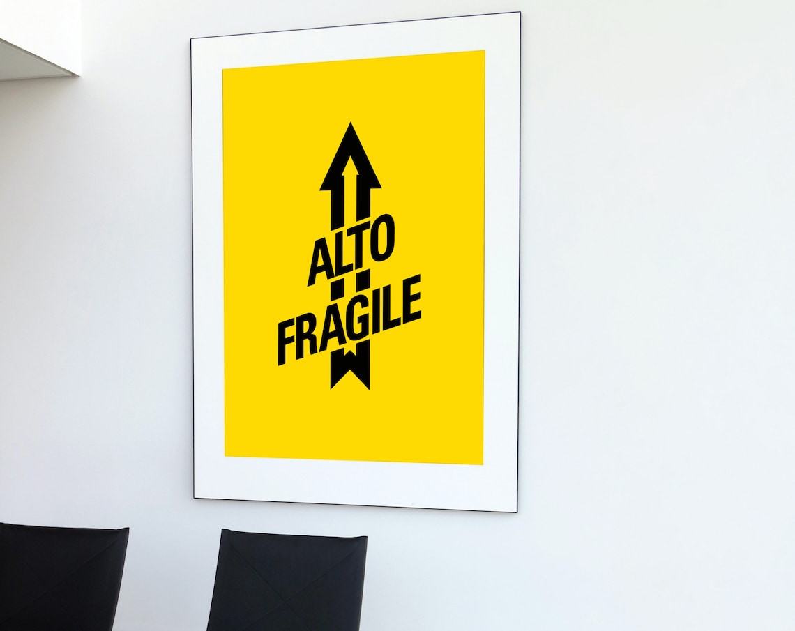Alto affiche fragile, alto fragile, boîte en carton, flèche vers le ...