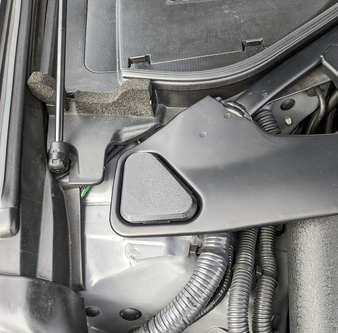 370Z Front Strut Tower Brace Bolt Caps / Covers - Etsy