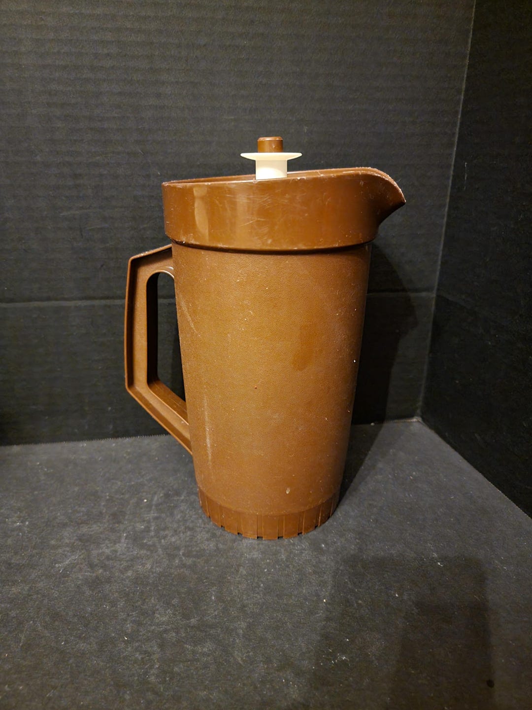 Vintage Tupperware Brown Pitcher W Push Button Seal Lid 1 Quart #874 ...