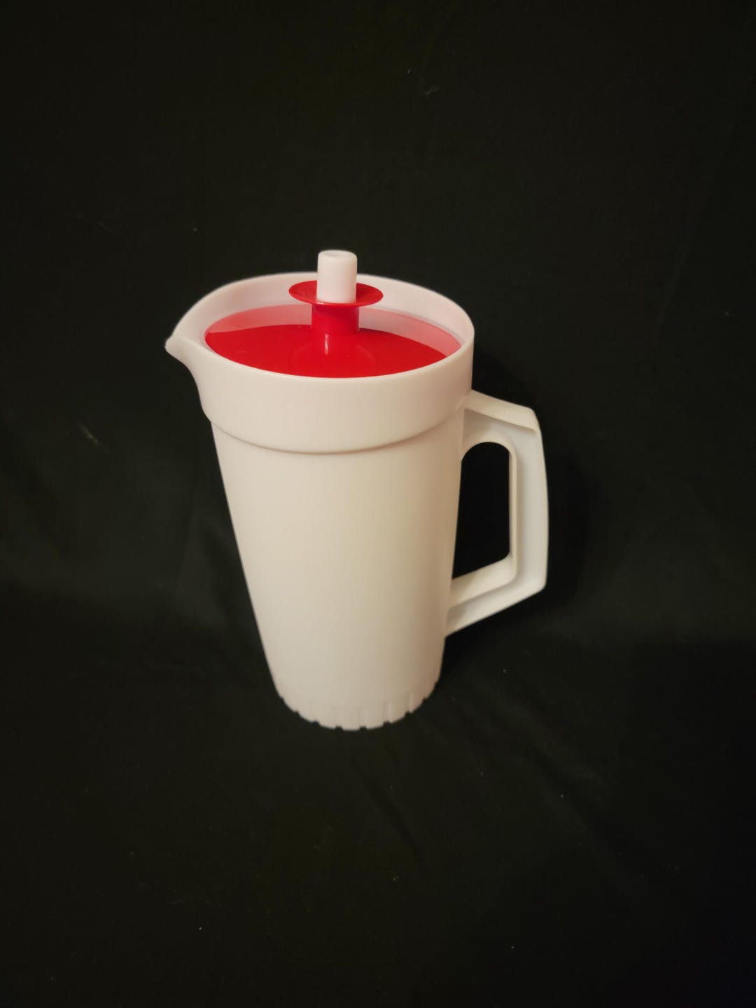 Vintage Tupperware White Pitcher #874 1 Quart Push Button Red Lid Juice ...