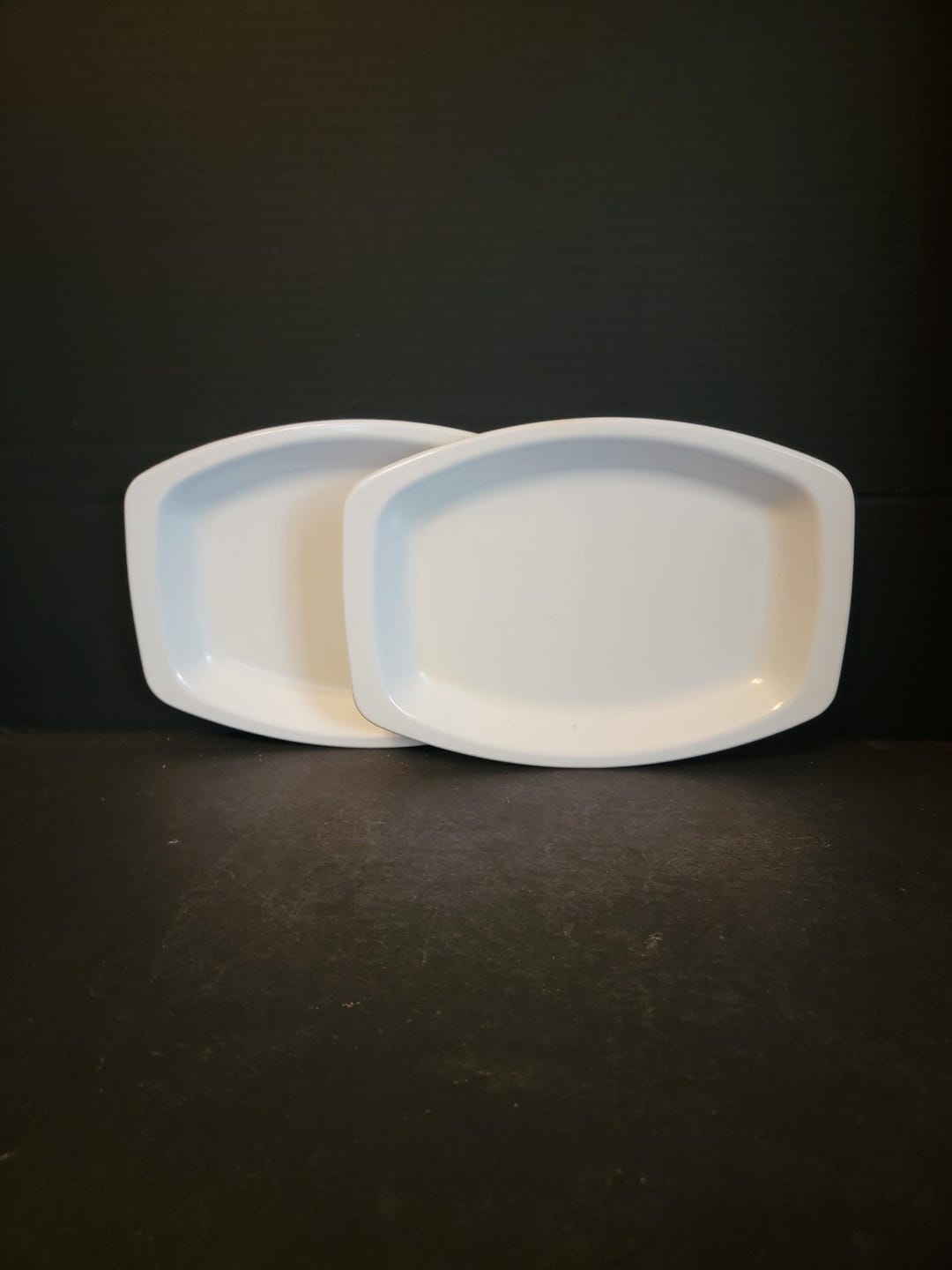 2) Vintage Aladdin Temp Rite Plates. Rectangular Serving Dish #2066 9. ...