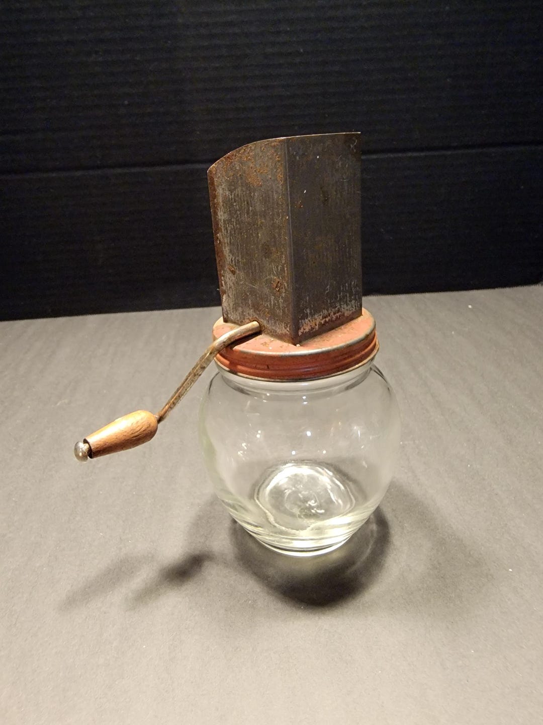 Vintage Anchor Hocking Spice Nut Grinder Clear Glass Jar Wooden Handle ...